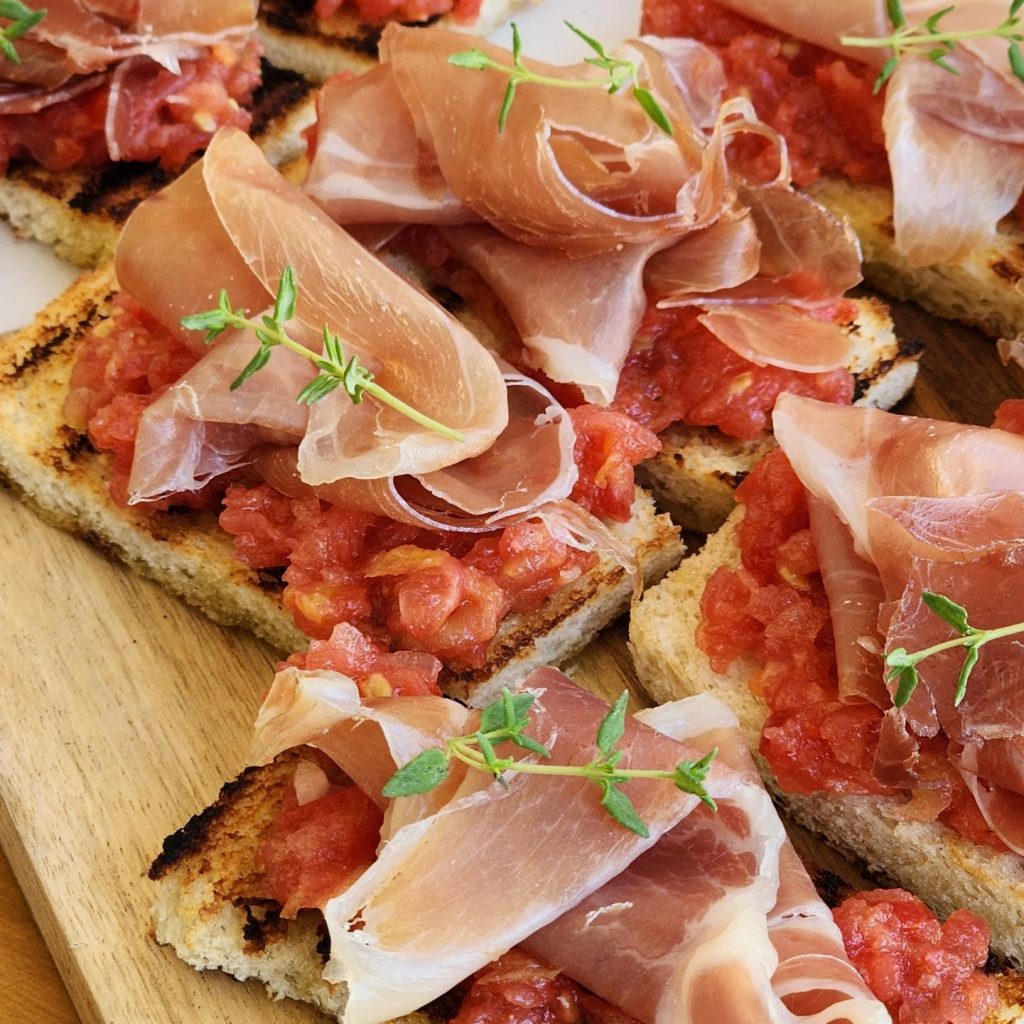 Pan tumaca com Jámon - Blog Confiança Supermercados - Dicas, Receitas e ...